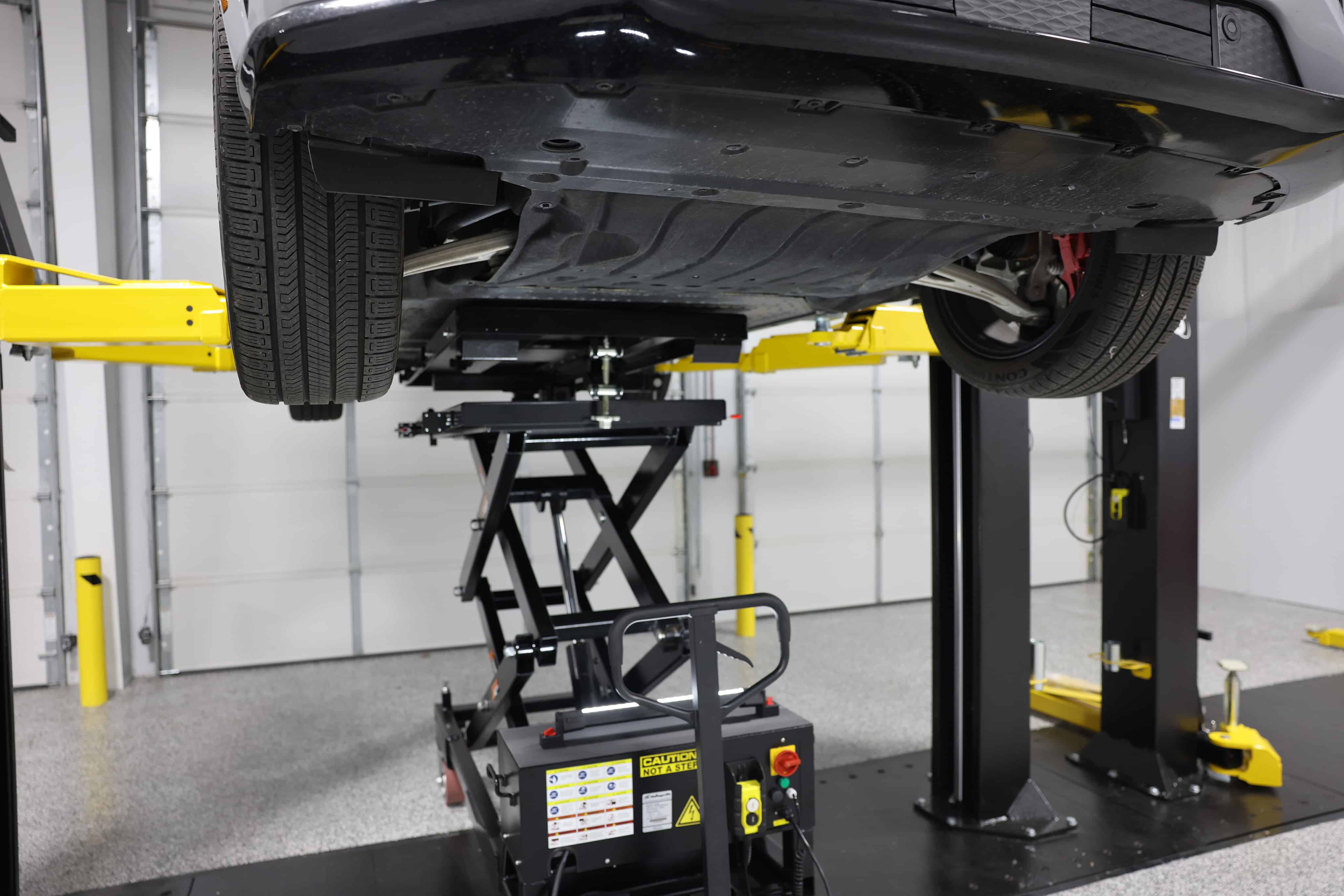 3.3K Lift Table - Challenger Lifts