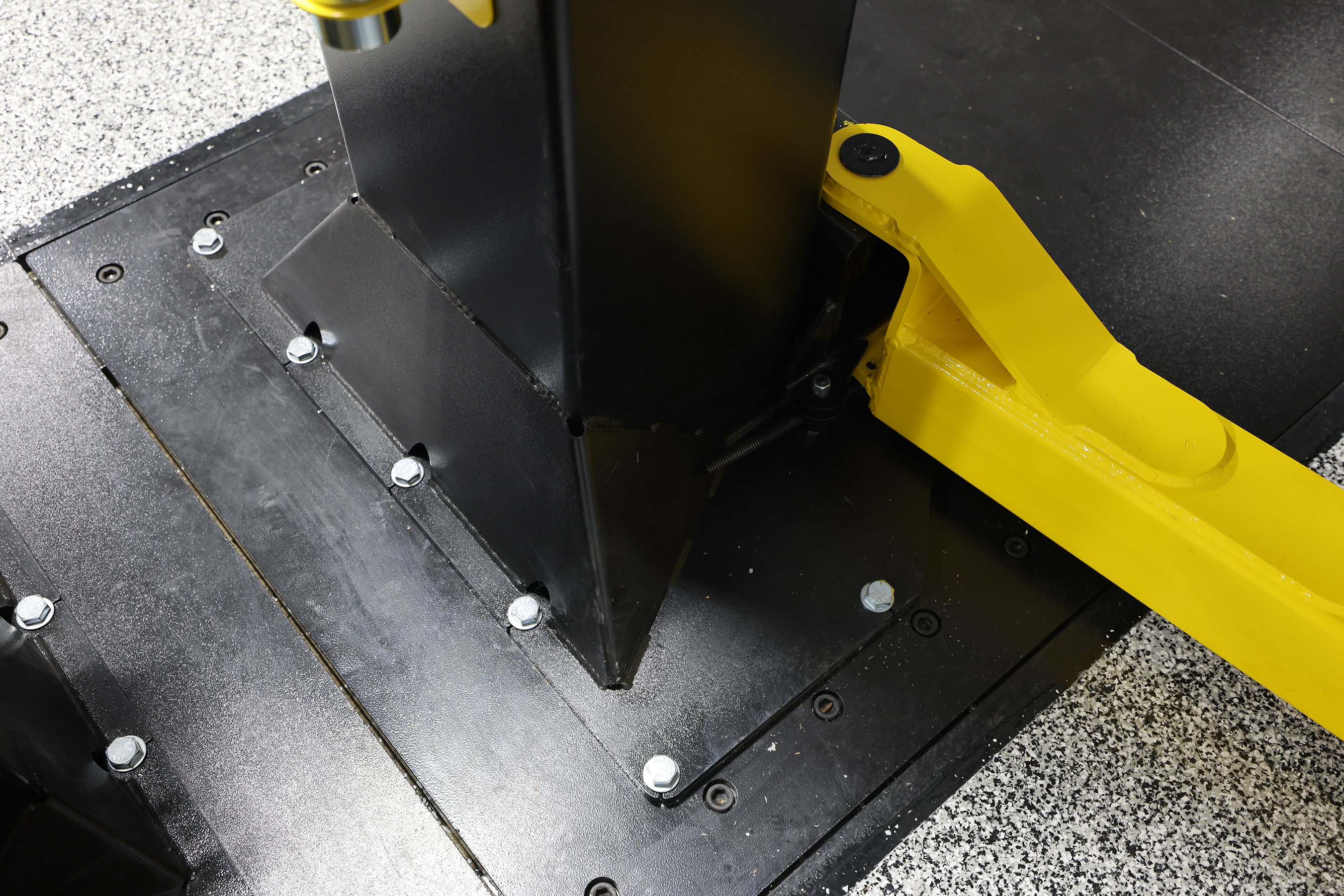 16K Heavy-Duty Two-Post Adjustable Lift | Challenger Lifts